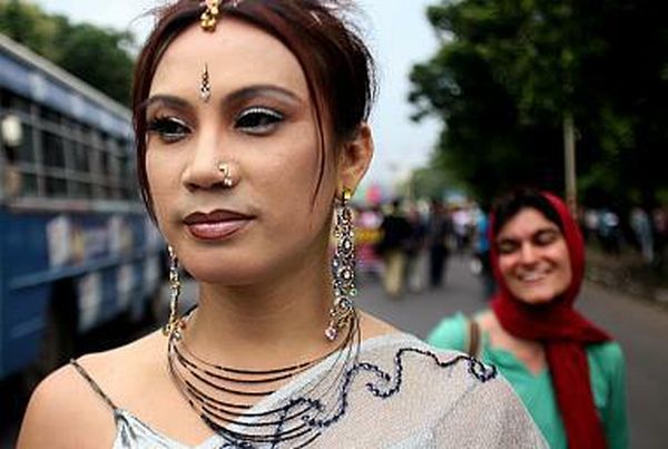 The Untold Rituals of Eunuchs in India – Cloudspeaks