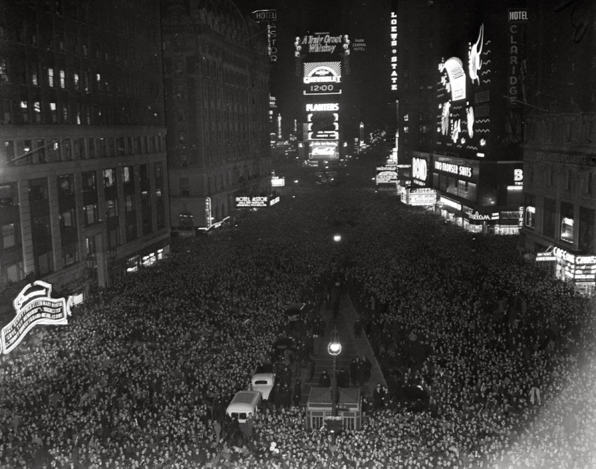 A New Year's Ball - Mogul